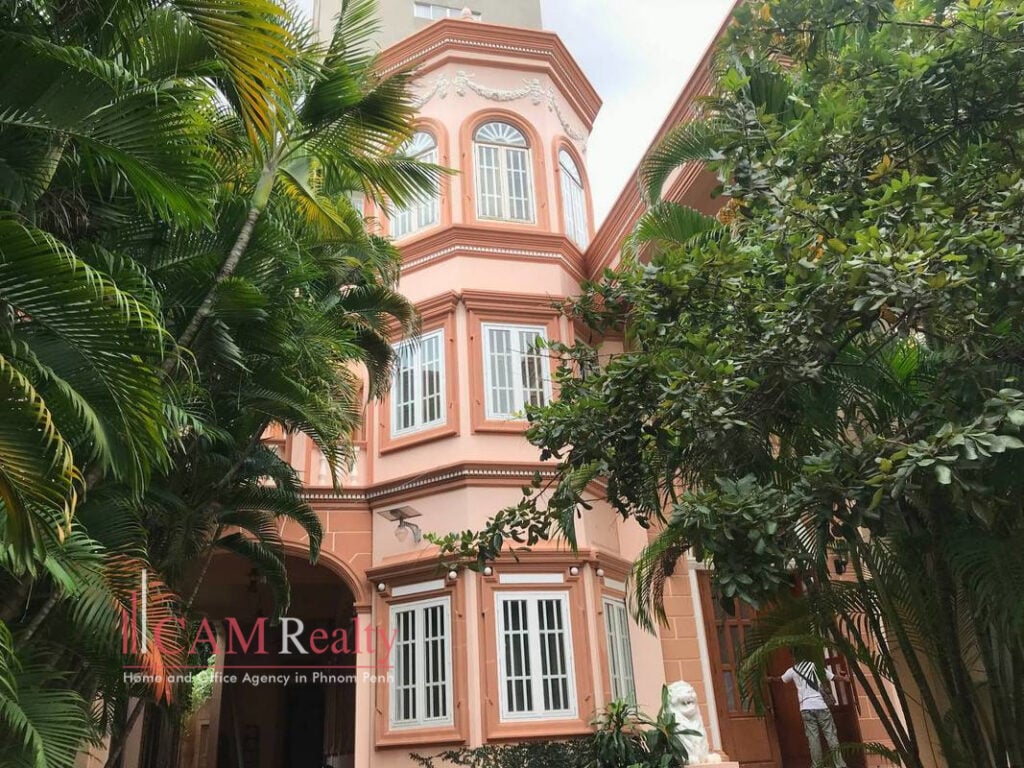 Studio apartment for rent in BKK1 area - Phnom Penh